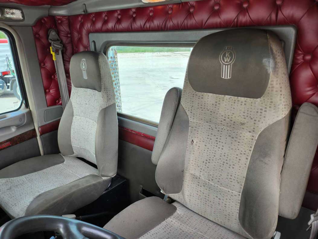 Day Cab vs. Sleeper Cab – Ohio Truck Sales