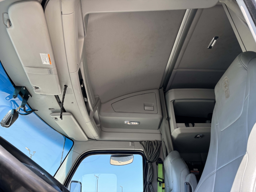 Kenworth vs Peterbilt – Ohio Truck Sales
