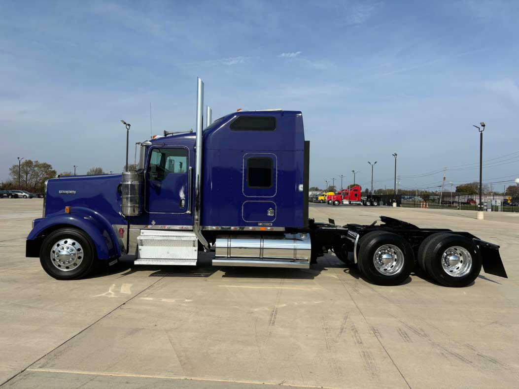 Day Cab vs. Sleeper Cab – Ohio Truck Sales